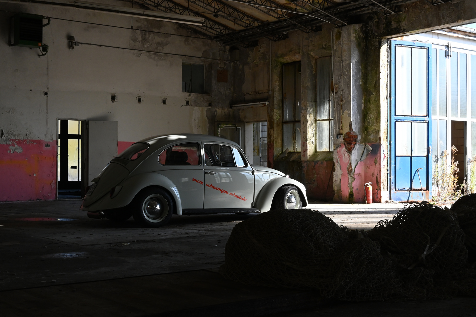 VW Käfer Bj.69 Foto & Bild | vw käfer bj.69 on lost places, motive ...