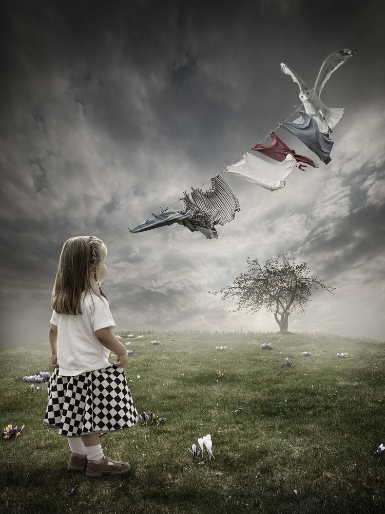 Wäschedieb Foto & Bild | fotomontage, fantasy mystery, surreal Bilder auf fotocommunity