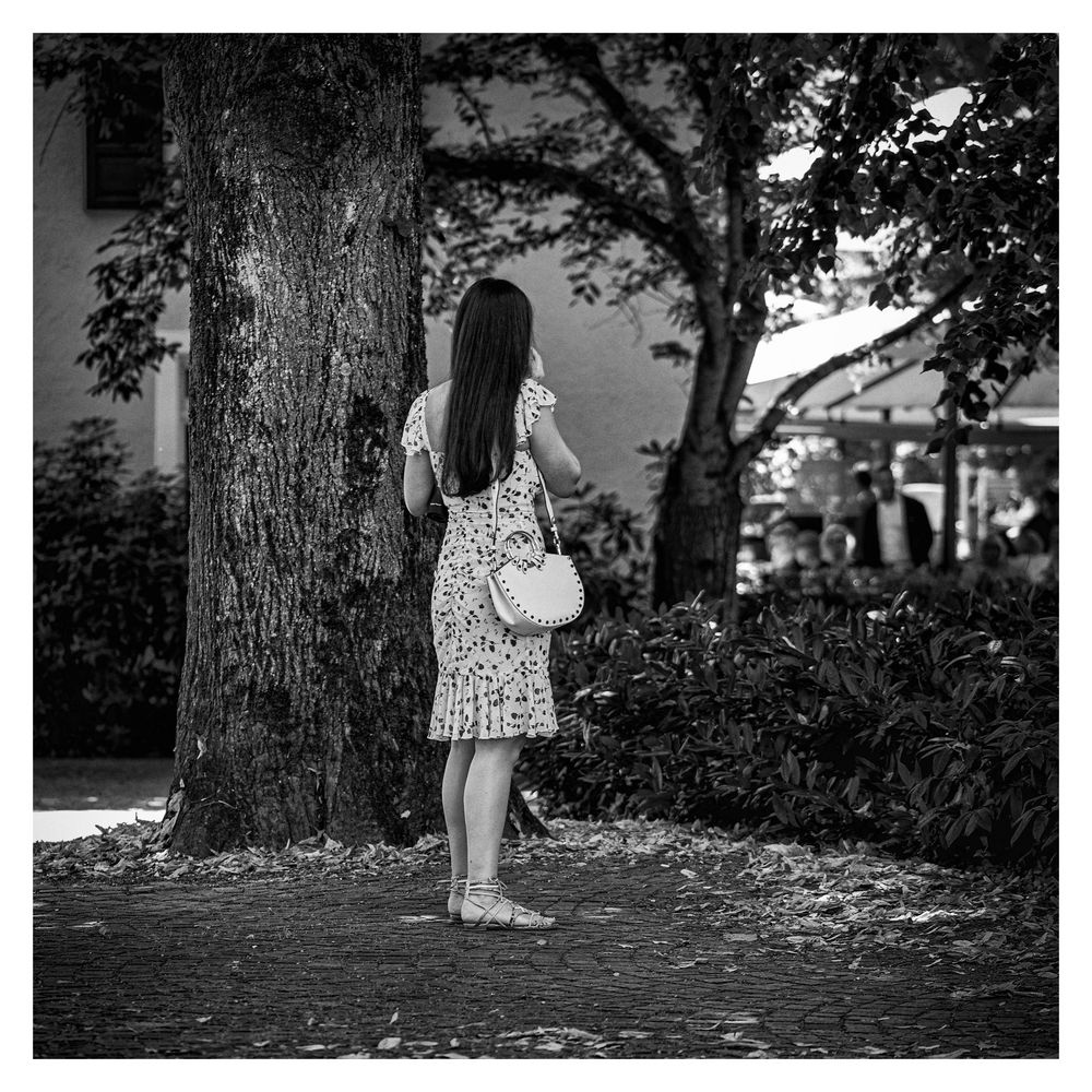 Waiting_04 Foto & Bild | erwachsene menschen, streetfotografie mit menschen, fotokunst Bilder ...