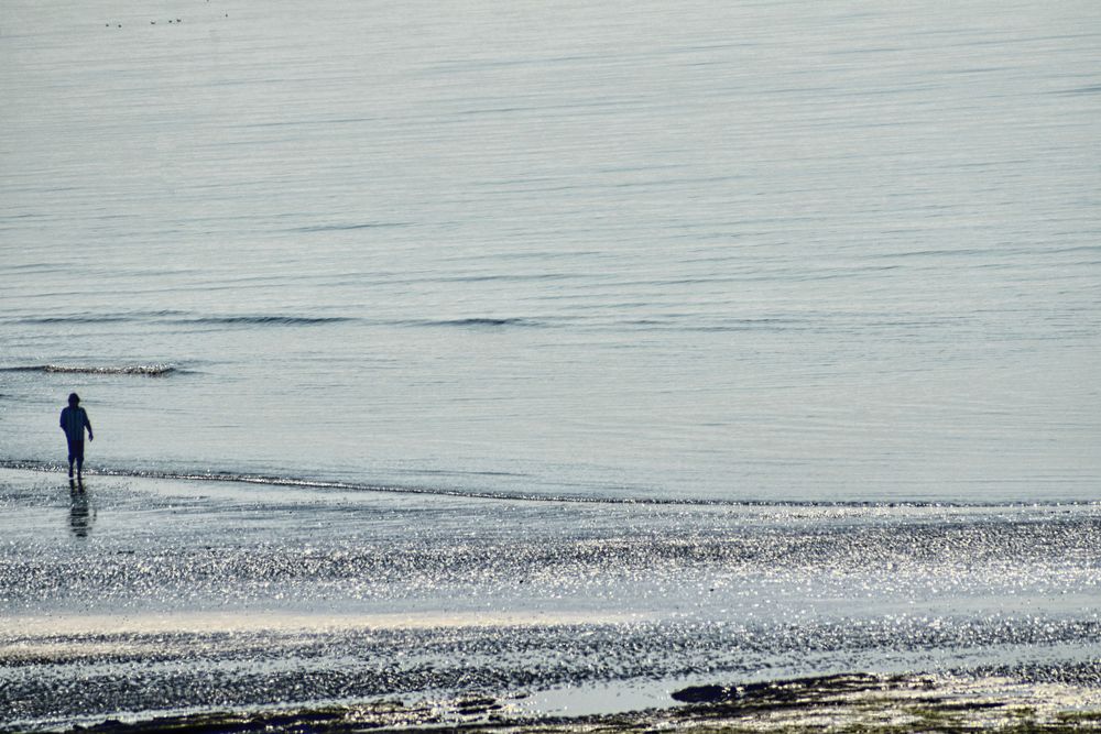 walking by myself Foto & Bild | portrait, streetfotografie mit menschen ...