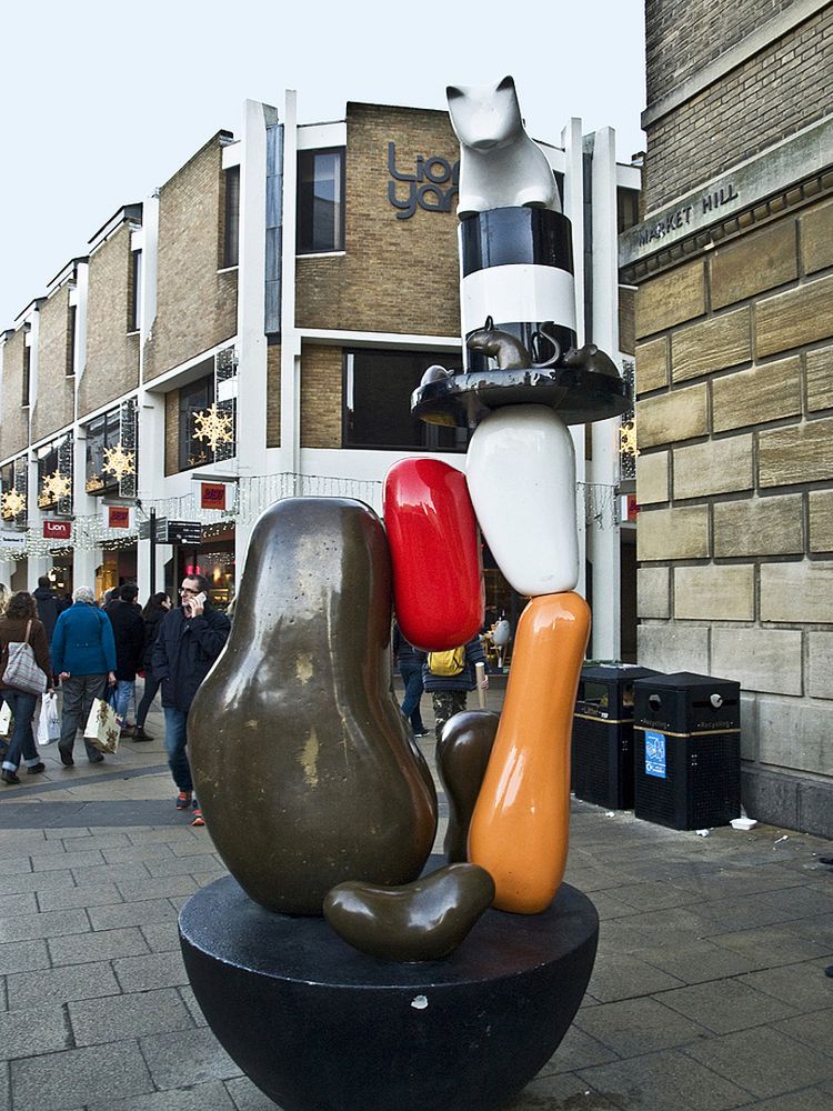 Walter Snowy Farr Memorial par Gary Web -- Place du marché de Cambridge ...