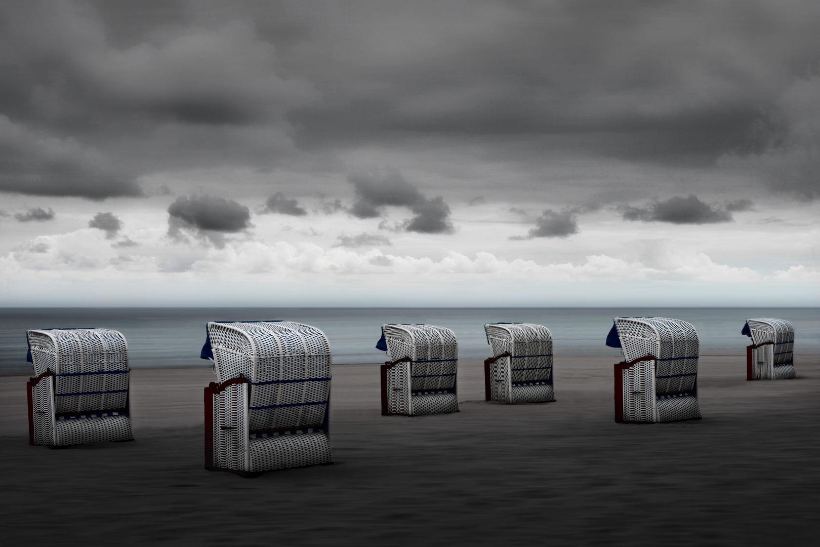 Warten....... Foto & Bild | fotokunst, monochrome fine art, spezial Bilder auf fotocommunity