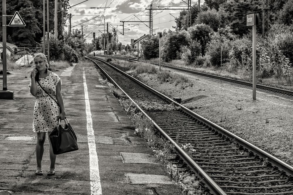 Warten Foto & Bild | reportage dokumentation, streetfotografie mit menschen, alltagsreportage ...