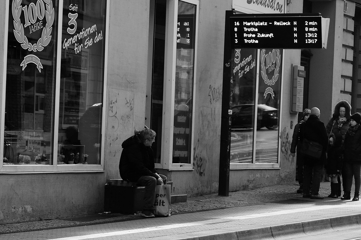 warten Foto & Bild | erwachsene menschen, deutschland, europe Bilder ...