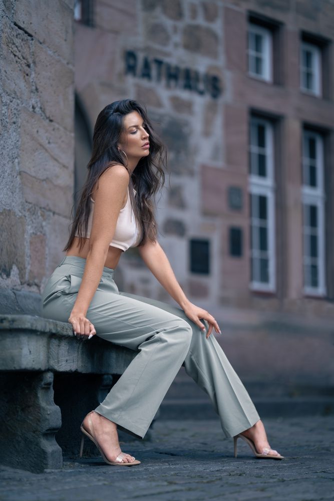 Warten auf Rat ... Foto & Bild | fashion, outdoor, frauen Bilder auf fotocommunity