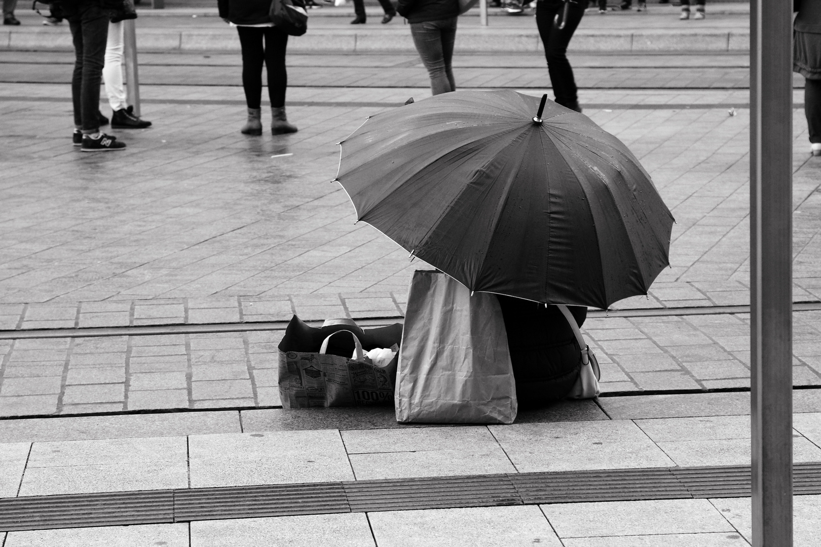 Warten Foto & Bild | street, menschen, erwachsene Bilder auf fotocommunity