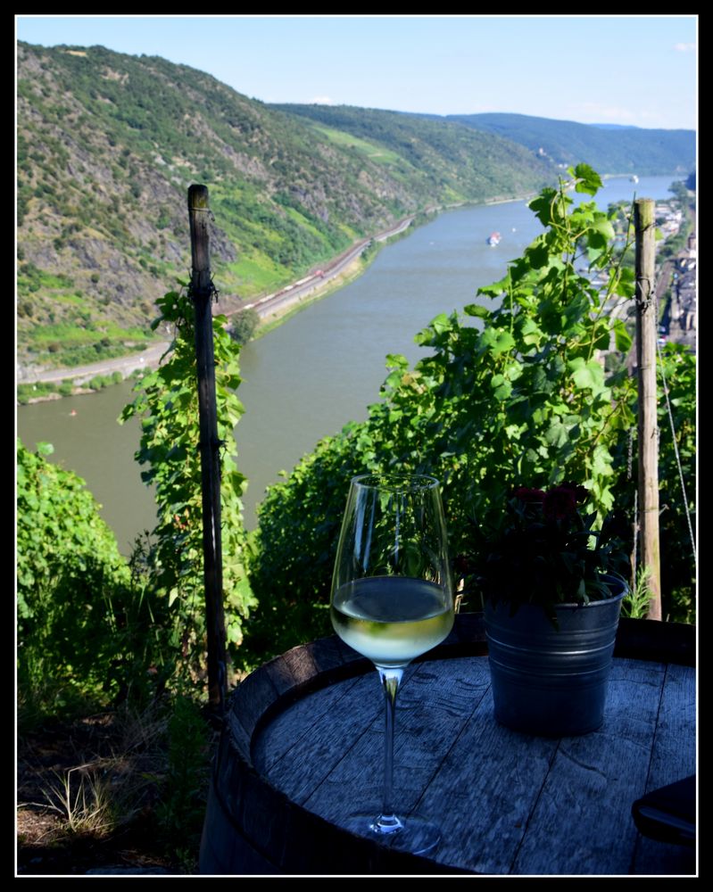 Warum ist es am Rhein so schön … Foto & Bild | rhein, wein, eisenbahn ...