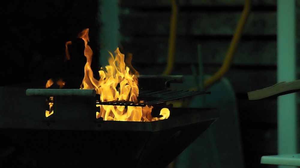 Was erzählt dir das Feuer ? Foto & Bild | die elemente, rot, orange ...