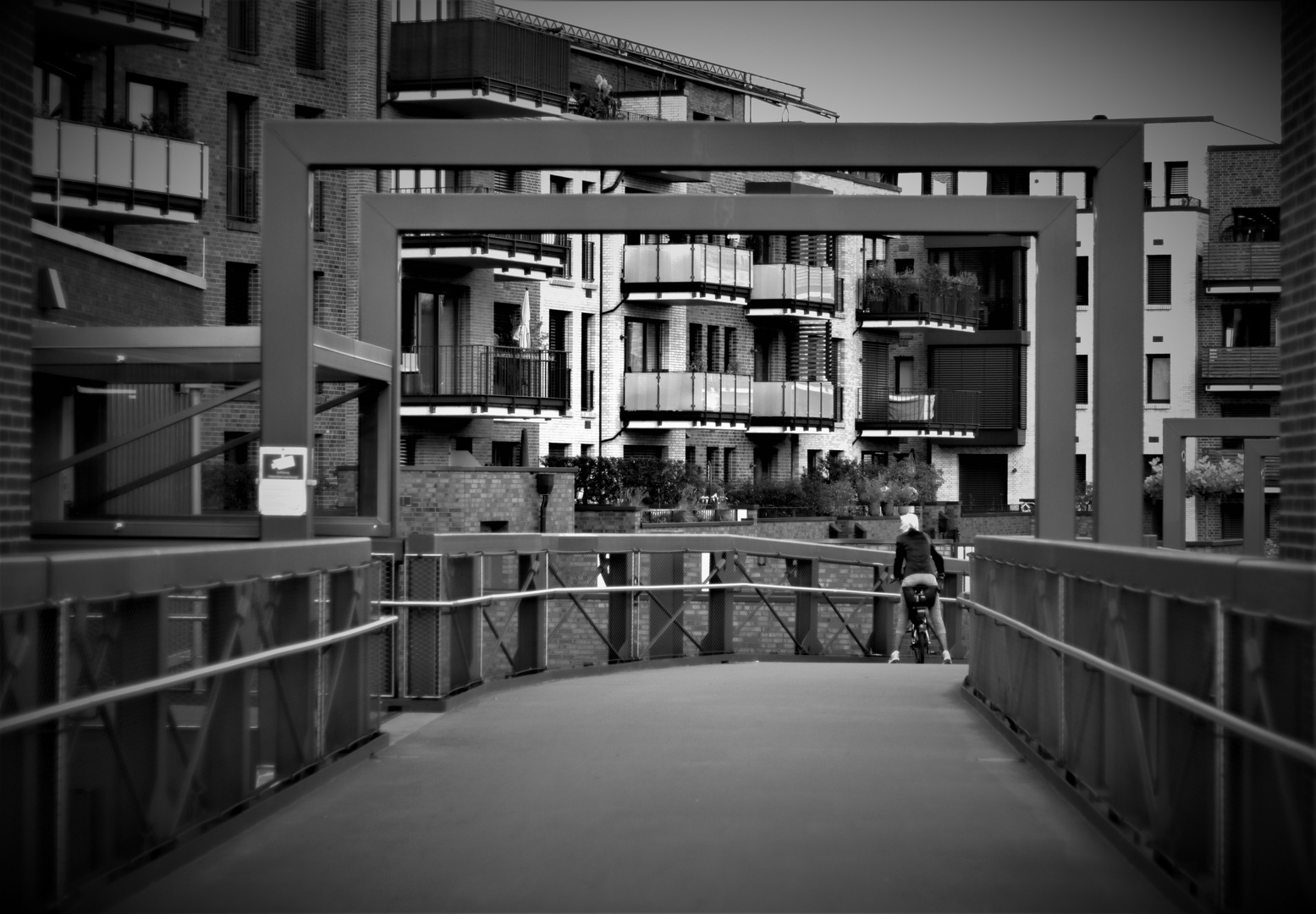 Was ist da los..? Foto & Bild | erwachsene menschen, streetfotografie ...