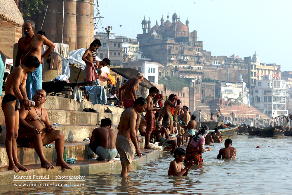 Washing Ritual in the Ganga River | Varanasi, India Foto & Bild | asia ...