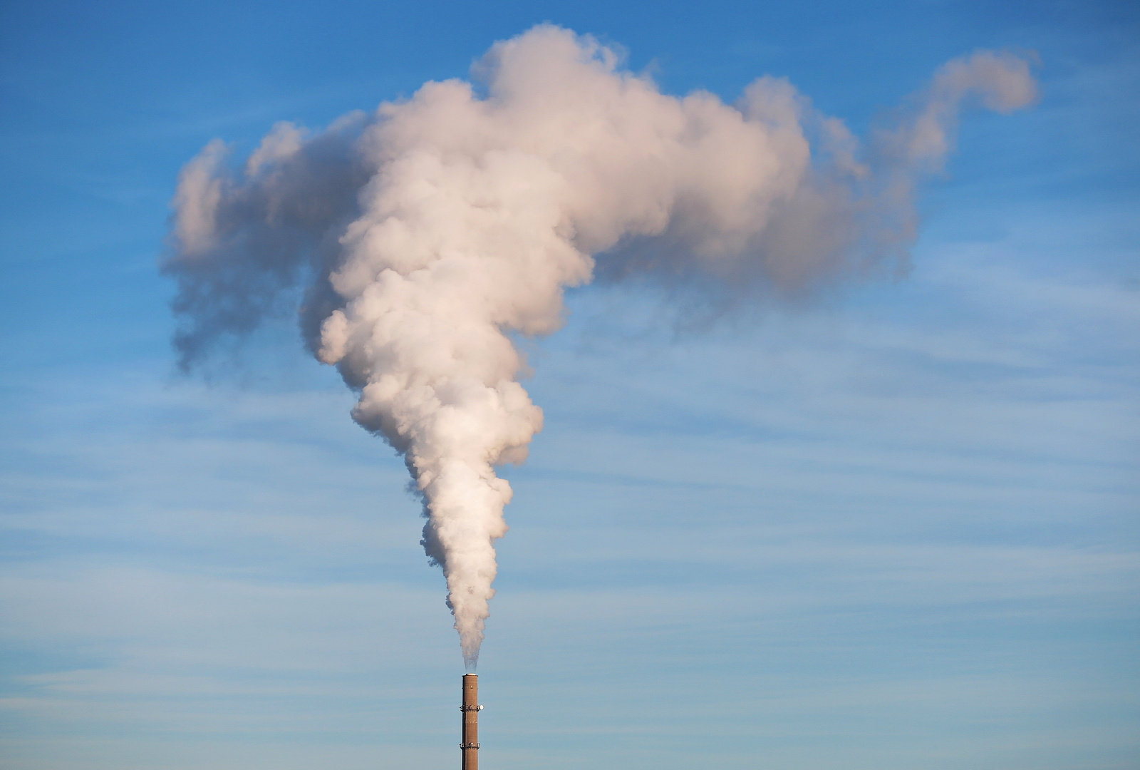 Wasserdampf-Wolke Foto & Bild | industrie und technik, industrie ...