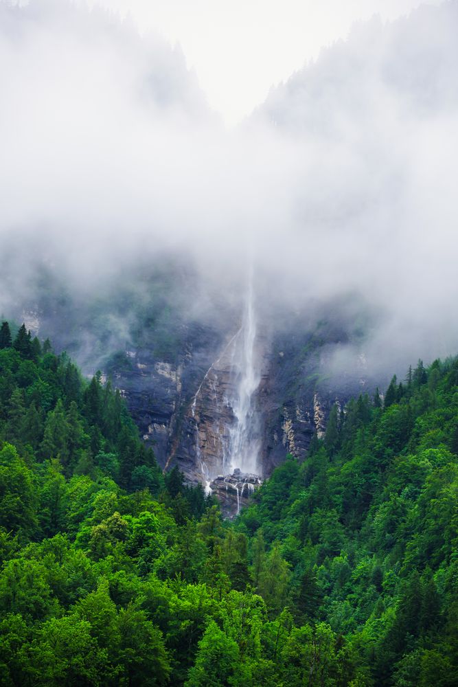 Wasserfall in brienz Foto & Bild | landschaft, fotos, natur Bilder auf ...