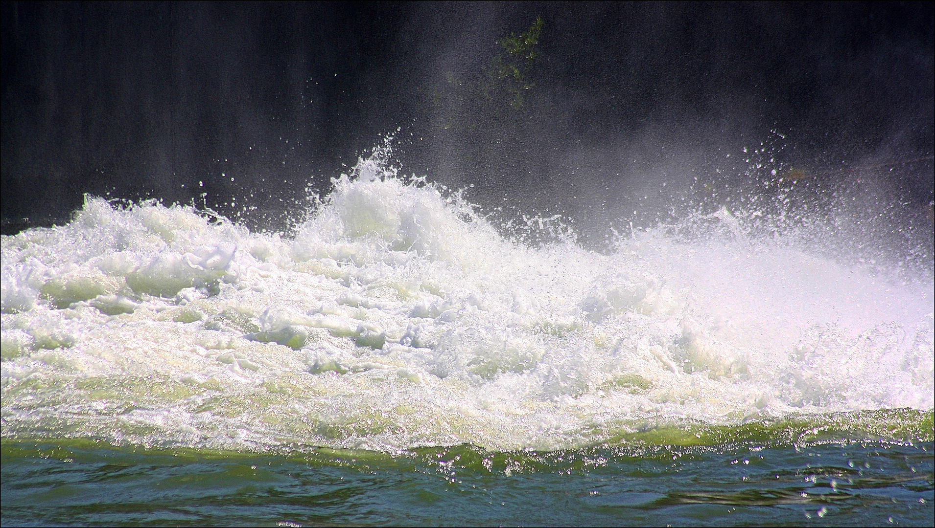 WasserKraft Foto & Bild | die elemente, natur, landschaft Bilder auf ...