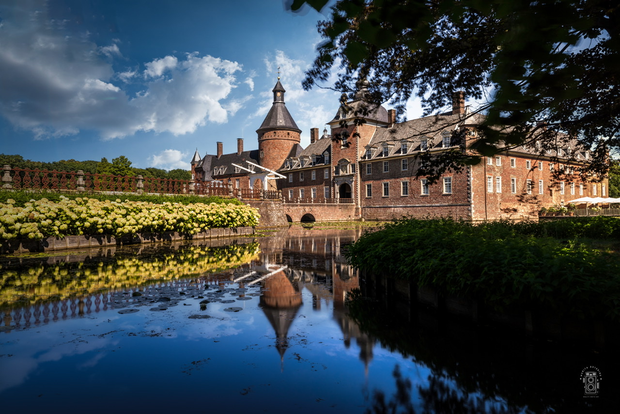 Wasserschloß Anholt Foto & Bild | architektur, deutschland, europe ...