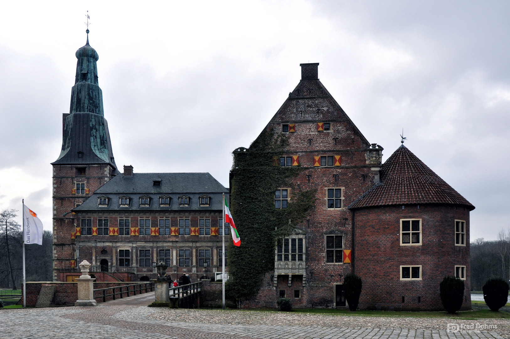 Wasserschloss Raesfeld Foto & Bild | architektur, schlösser & burgen ...