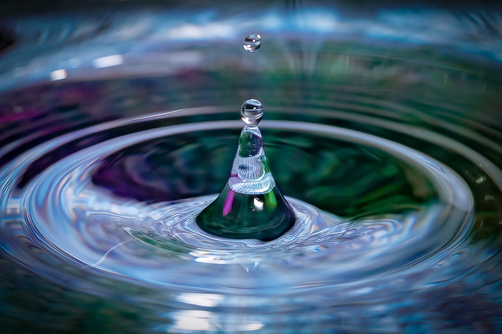 Wassertropfen 2 Foto & Bild | experimente, wasser, tropfen Bilder auf ...