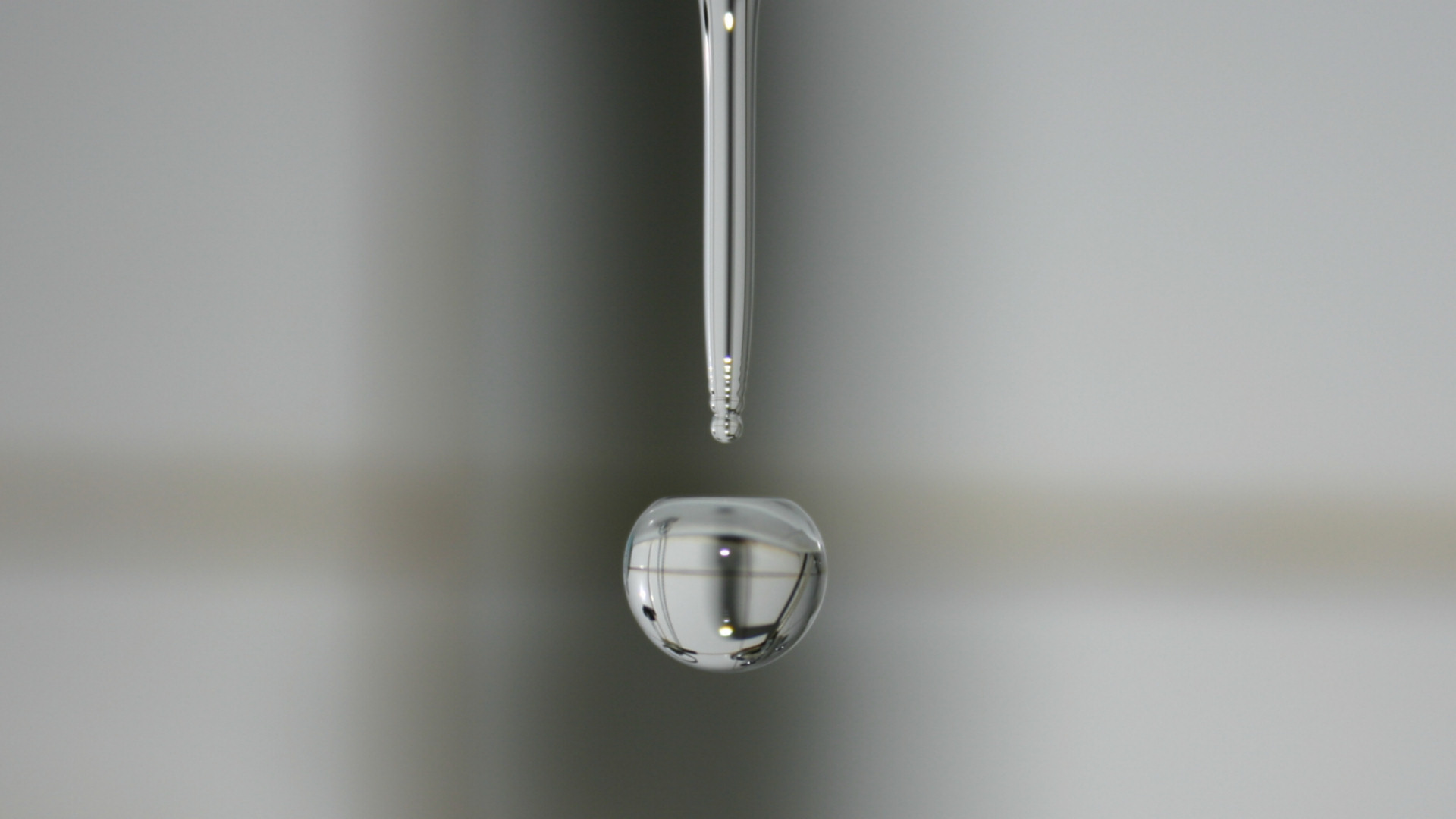 Wassertropfen Foto & Bild | sonstiges, wasser im detail, wassertropfen ...