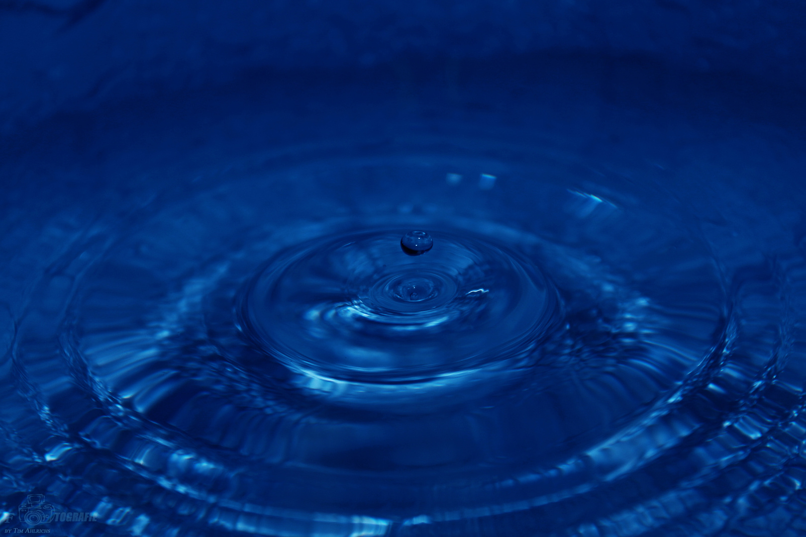 Wassertropfen Foto & Bild | experimente, wasser, tropfen Bilder auf ...