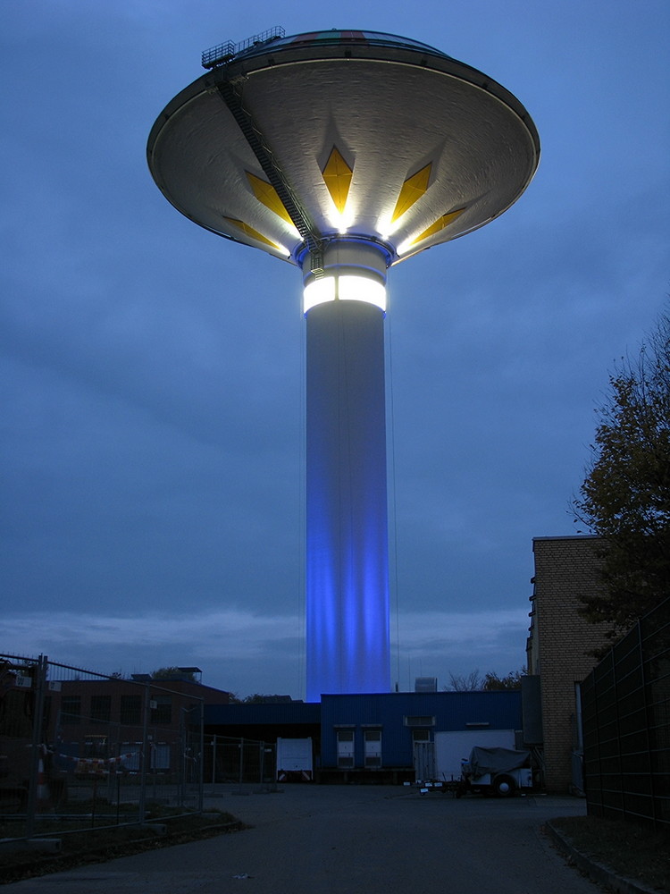 WASSERTURM- WATER TOWER @ NIGHT Foto & Bild | architektur, motive ...