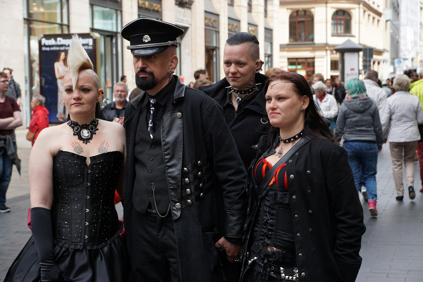 Wave-Gotik-Treffen in Leipzig, 12. - 17.5.2016, Bild 17 Foto & Bild ...