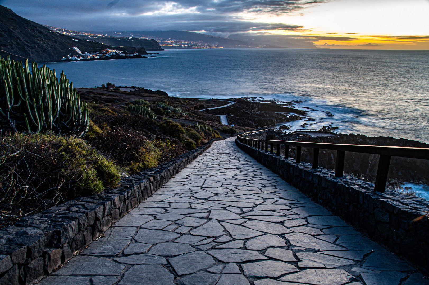 Weg zum Meer Foto & Bild | sonnenuntergang, sommer, wasser Bilder auf ...