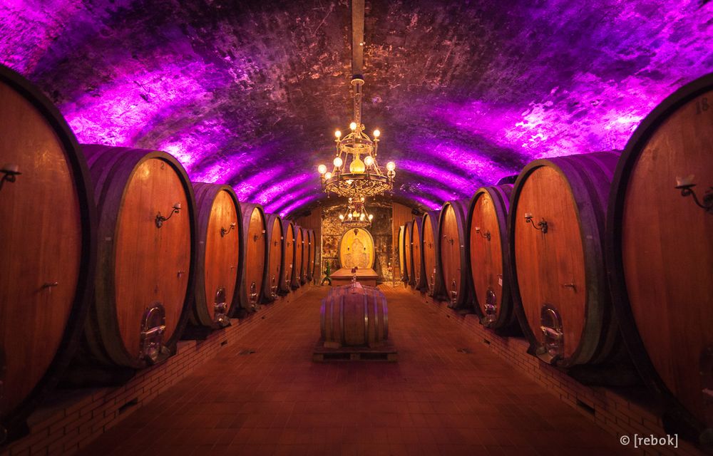 Weinkeller der Winzer Sommerach, Franken Foto & Bild | keller, wein ...