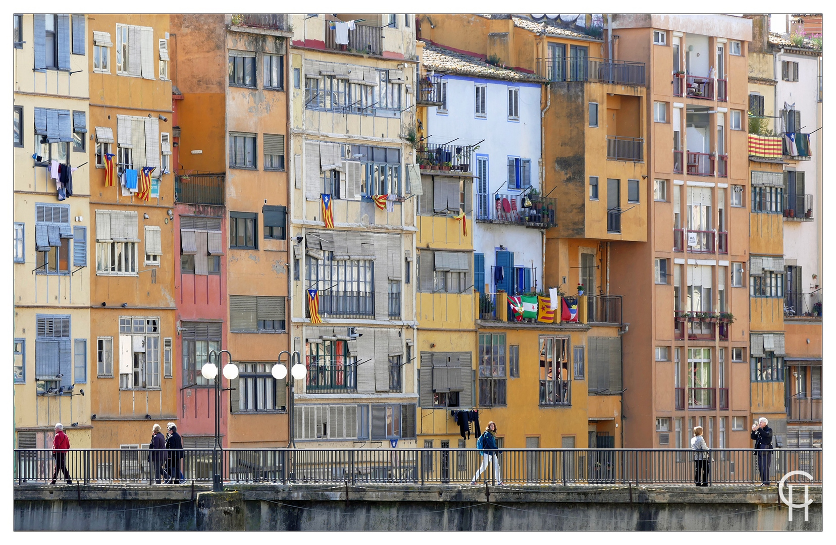 Welcome to Girona Foto & Bild | architektur, stadtlandschaft ...