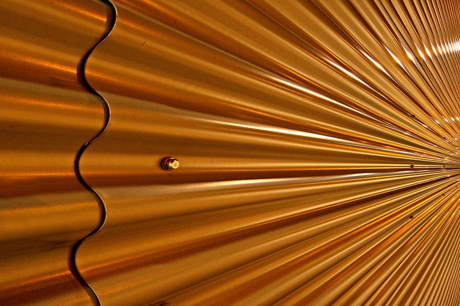 Wellblech bei Nacht Foto & Bild | architektur, fassaden ...