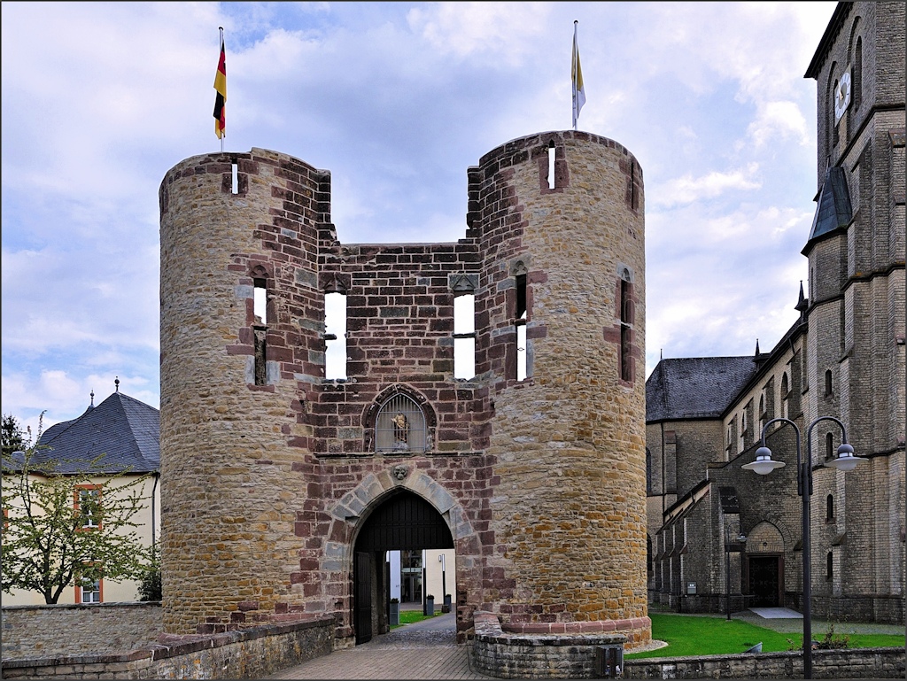 Welschbillig - Altes Burgtor Foto & Bild | deutschland, europe ...