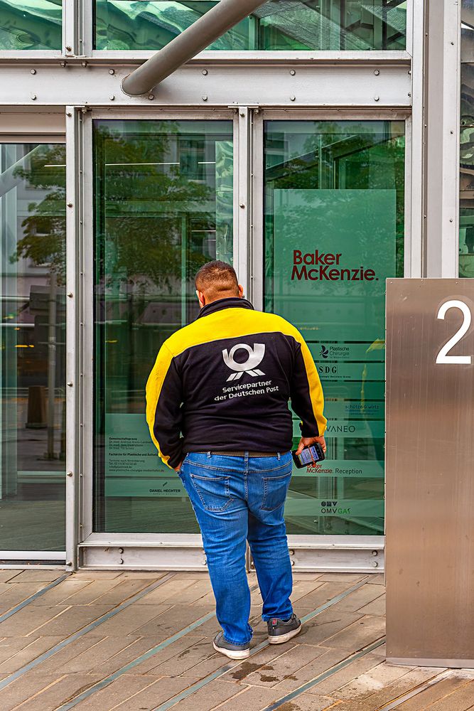 Wenn der Postmann .......... Foto & Bild | people, spezial, warten ...