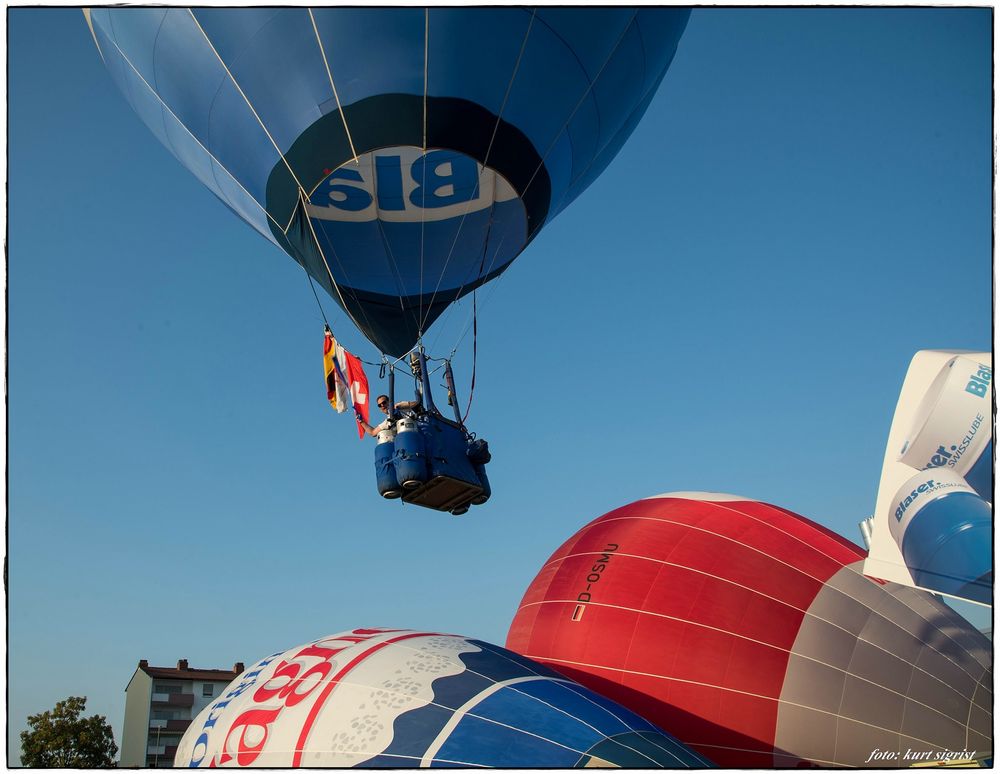 Wenn sich Riesen erheben Foto & Bild | menschen, luftfahrzeuge Bilder ...