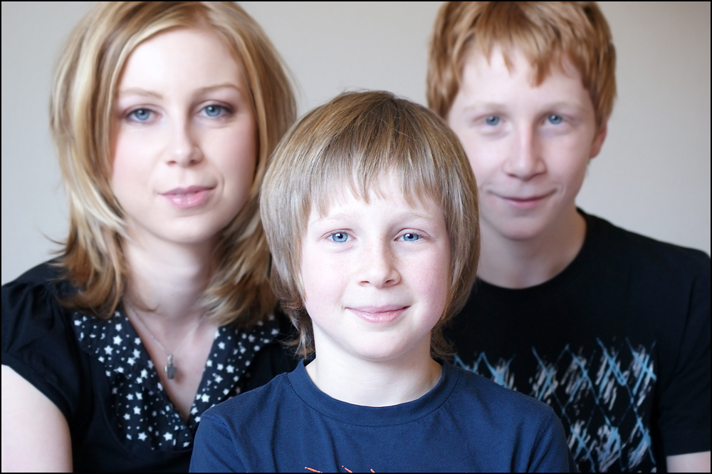 "Wer ist hier der Boss? ;-)" Foto & Bild | erwachsene, zwillinge & co, mehrere menschen Bilder ...