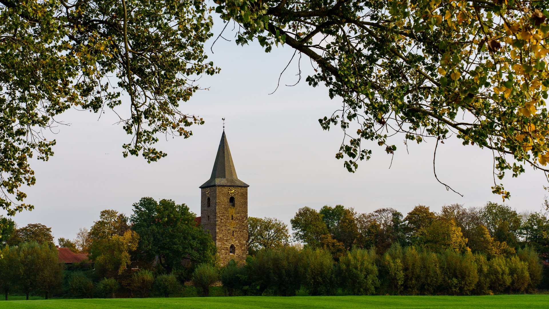 Weserkirche Windheim Foto & Bild | landschaft, natur Bilder auf ...
