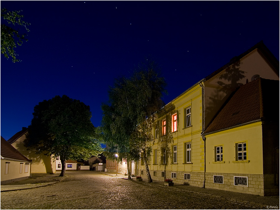 Westeregeln bei Nacht Foto & Bild | architektur, architektur bei nacht, w-egeln@nigth Bilder auf ...