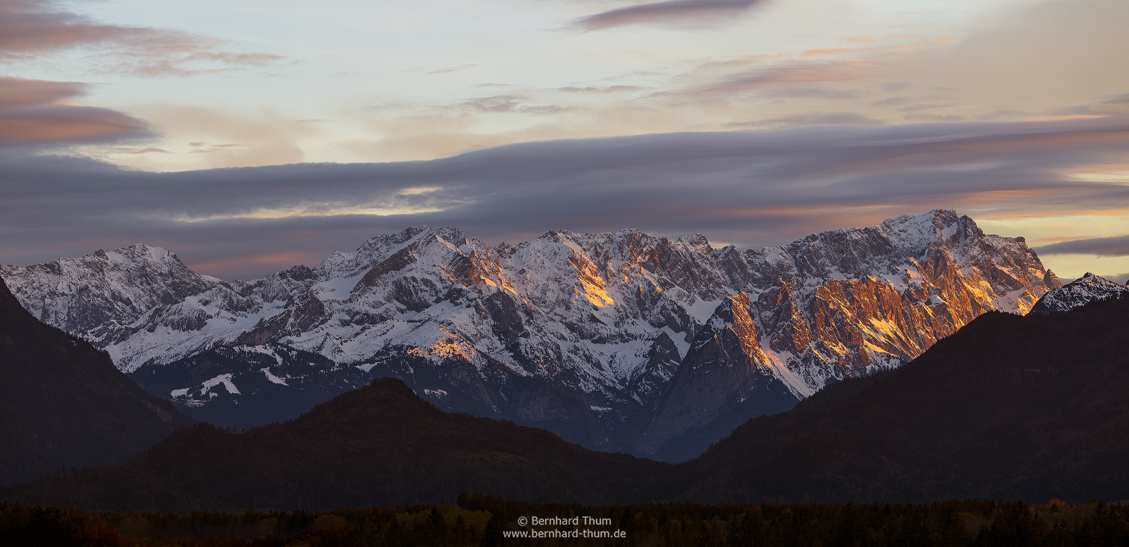 Wetterstein im letzten Sonnenlicht Foto & Bild | deutschland, europe ...