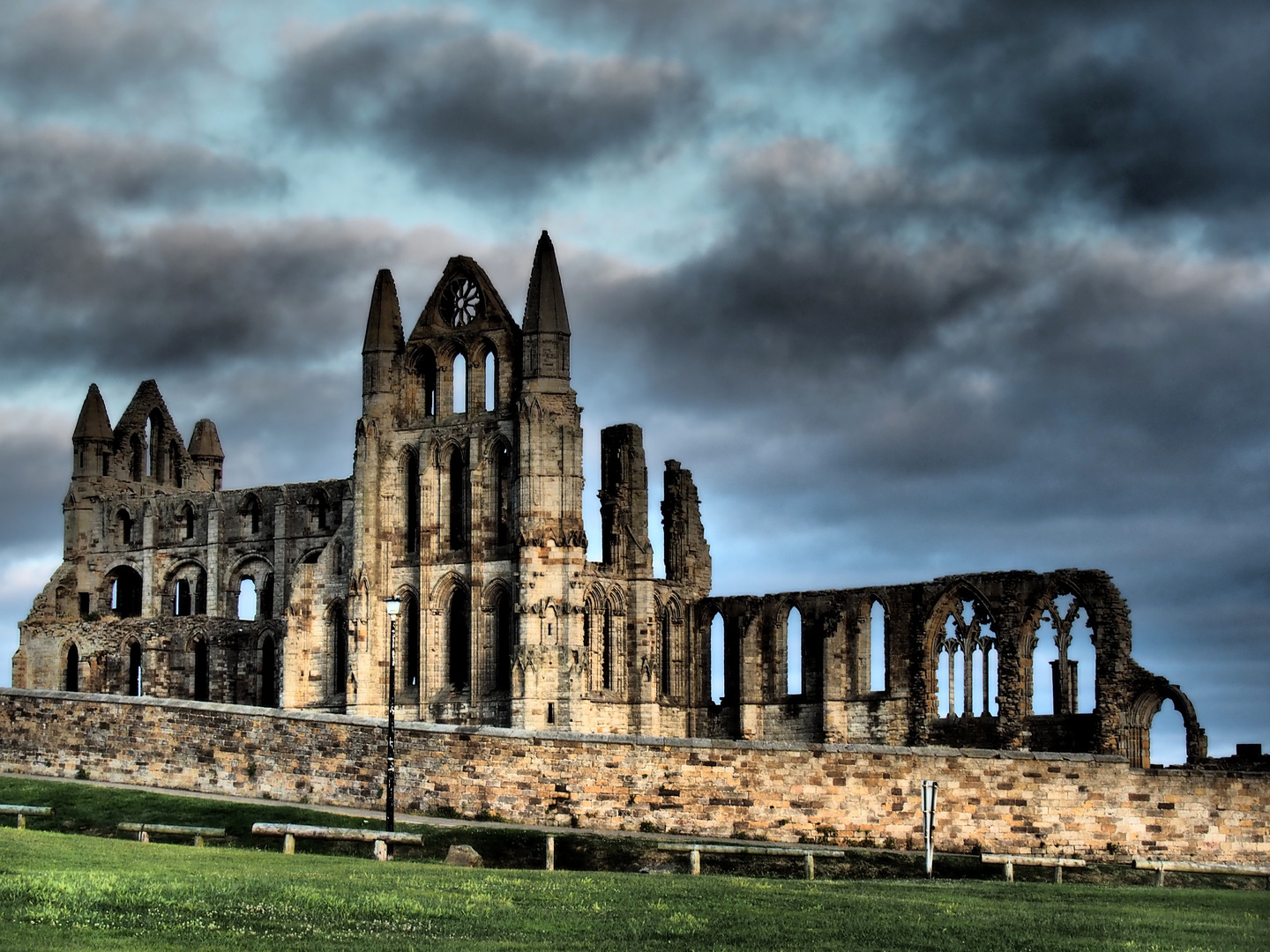 Whitby Abbey Foto & Bild | architektur, fotos, kirche Bilder auf ...