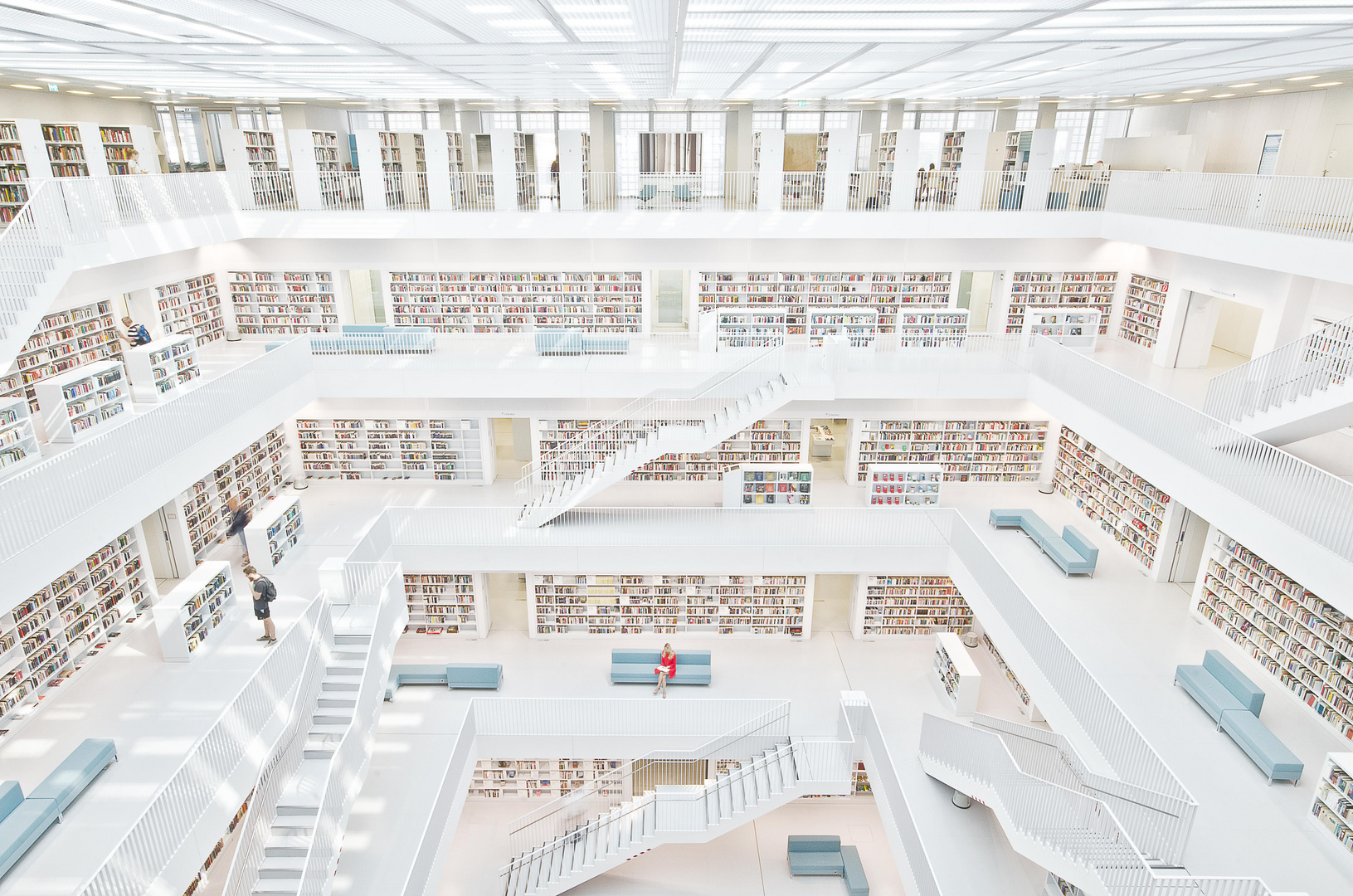 White Library Foto & Bild | architektur, treppen und treppenhäuser ...