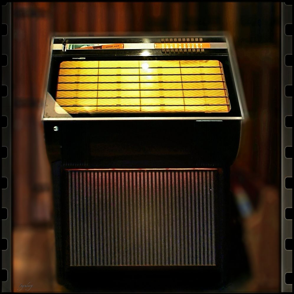 # wie dazumal: . . . und die Jukebox spielt dazu # Foto & Bild | indoor ...
