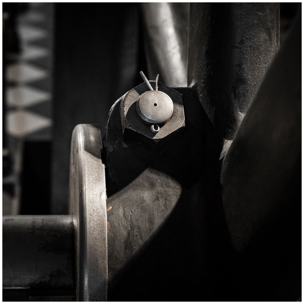 Wie dazumal...Sie müssen erst den Nippel durch die Lasche ziehn... Foto ...