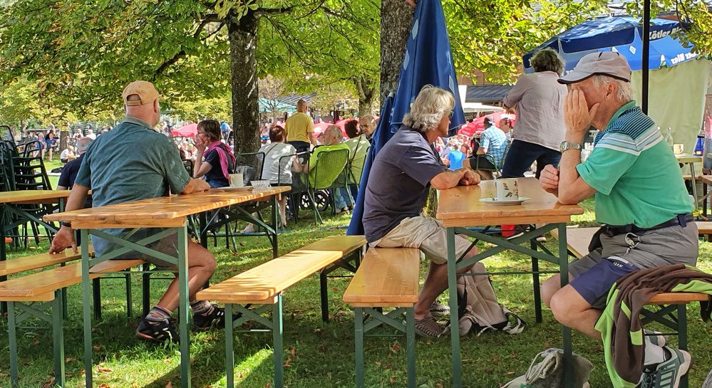 Wie schön, dass das wieder möglich ist! Foto & Bild | erwachsene menschen, reportage ...