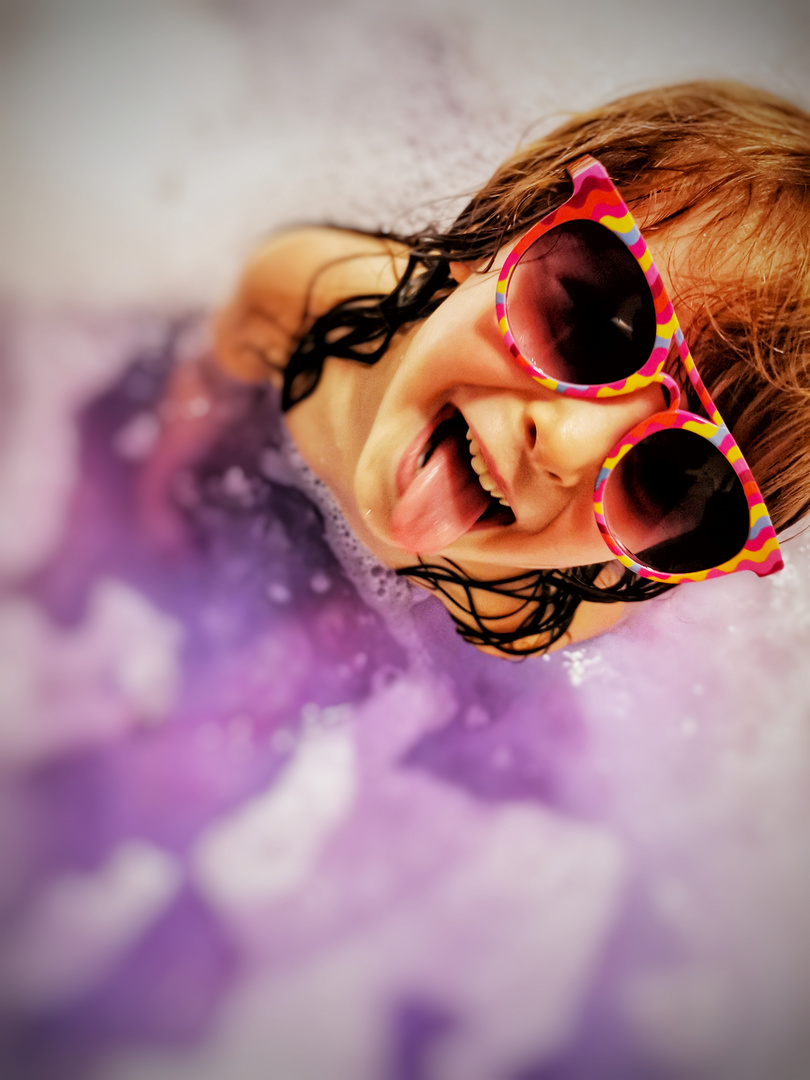 Wie Wanne ist voll ... uh uh uh... :D Foto & Bild | menschen, portrait, kinder Bilder auf ...