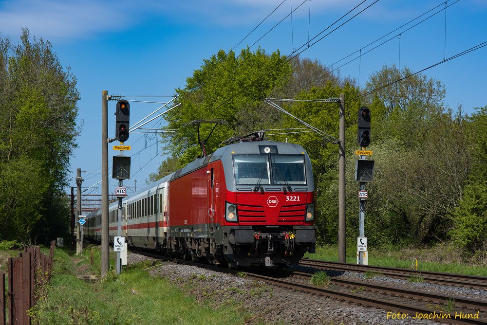 Wiedersehen in Dänemark: DSB-Vectron mit DB-Intercity (3) Foto & Bild ...