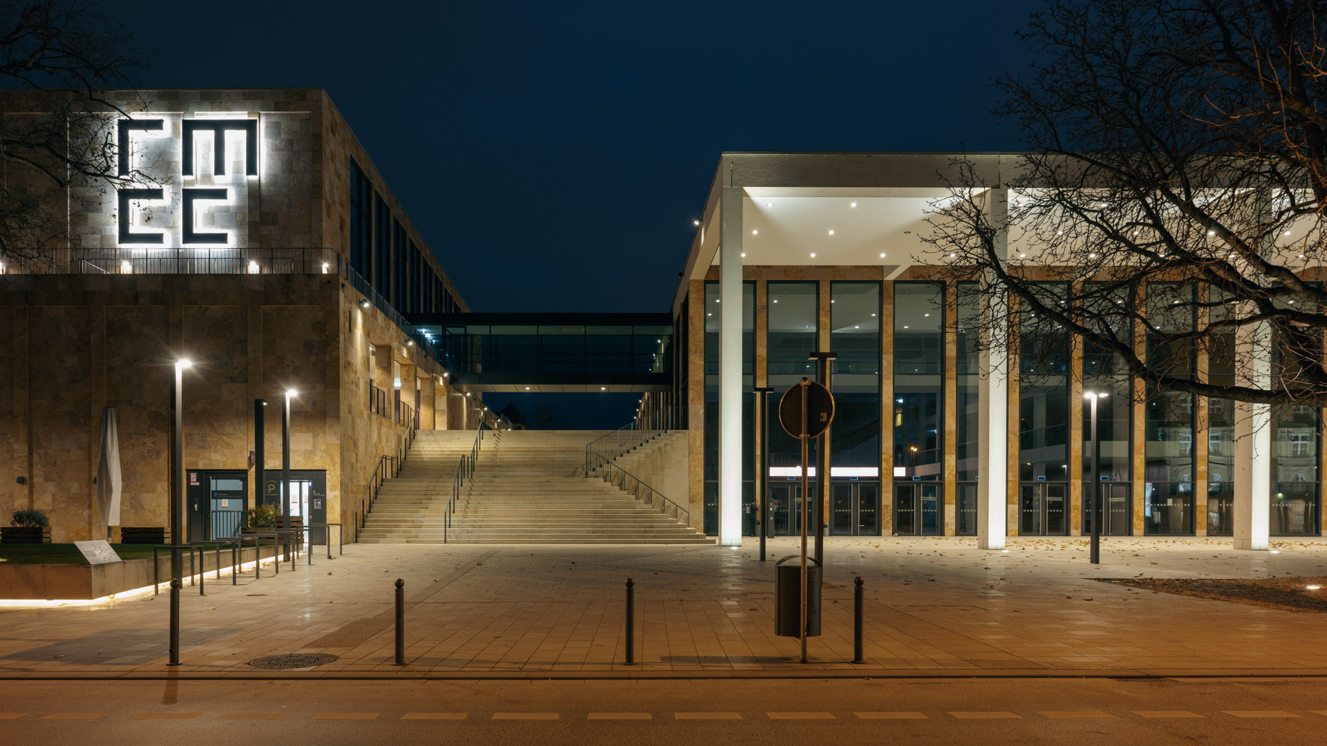 Wiesbaden RMCC 1 Foto & Bild | architektur, deutschland, europe Bilder ...