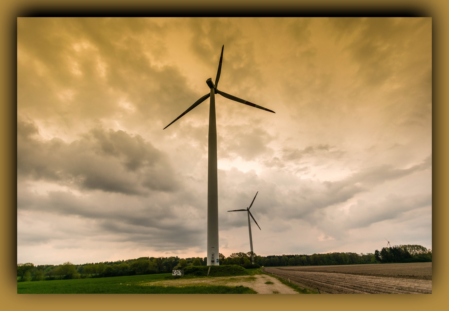 Windkraft Foto & Bild | makro, wolken, feld Bilder auf fotocommunity