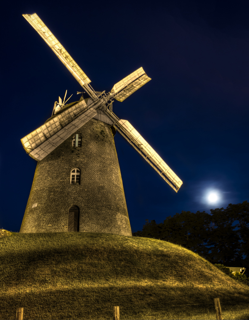Windmühle Stommeln Foto & Bild | architektur, architektur bei nacht ...