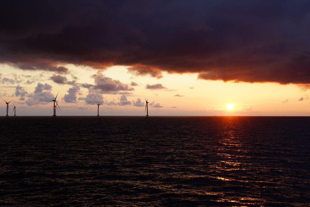 Windpark in der Ostsee Foto & Bild | industrie und technik ...