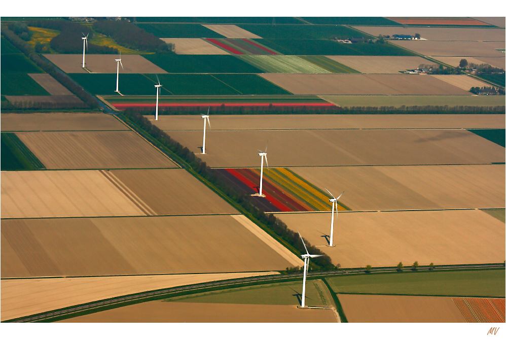 Windrad A2 schlägt Bauernhof F7 Foto & Bild | landschaft, Äcker, felder ...