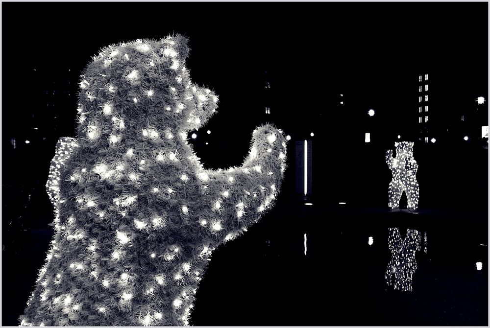 Winke Winke Foto & Bild | art, spezial, dokumentation Bilder auf ...