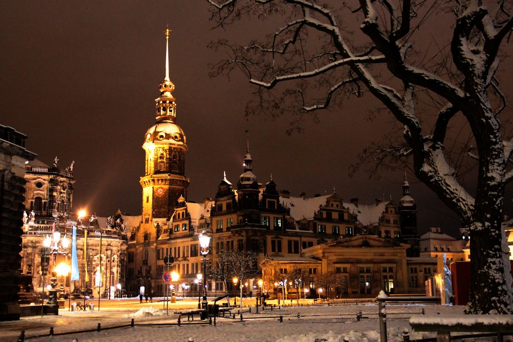 Winterliches Dresden Foto & Bild | winter, schnee, kirche Bilder auf ...