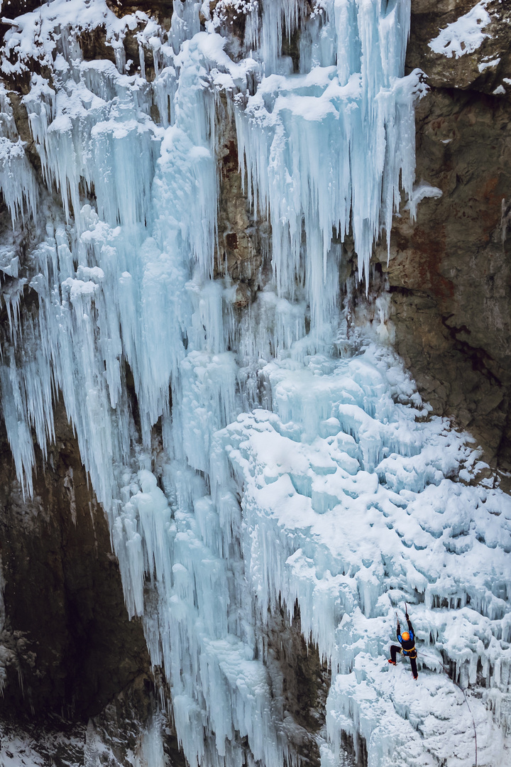 Winzling in der Wand Foto & Bild | sport, winter, eis Bilder auf ...